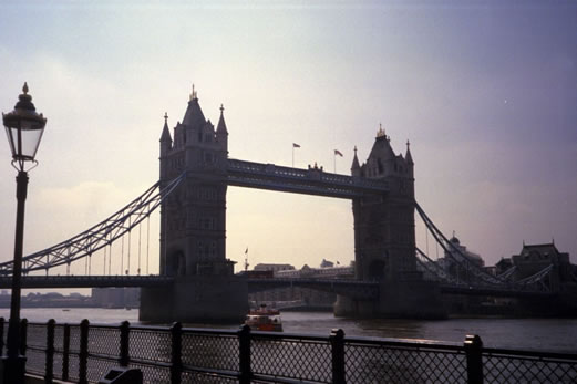 Pre-Cruise 2001 / London_Bridge.jpg